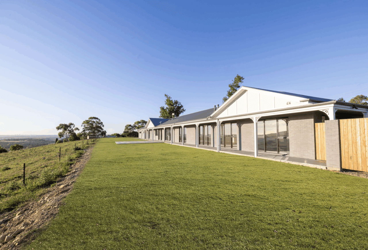 Off-Grid Homes vs. Traditional Homes: The Advantages & Considerations ...